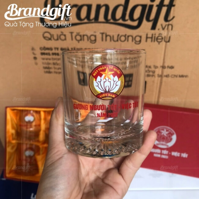 25+ mẫu quà tặng Đại hội Mặt trận Tổ Quốc Việt Nam [MỚI NHẤT 2024]